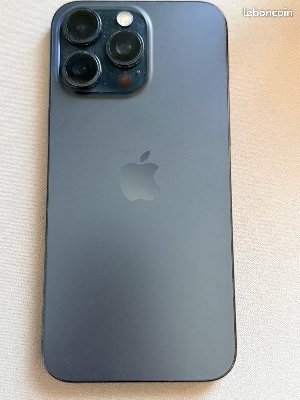 IPhone 15 pro Max bleu titane 256go - Téléphones & Objets connectés