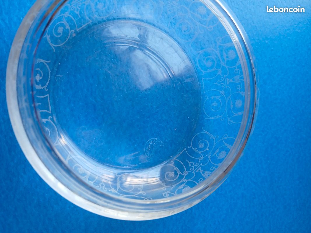 Coupelle en verre gravé BACCARAT - Collection