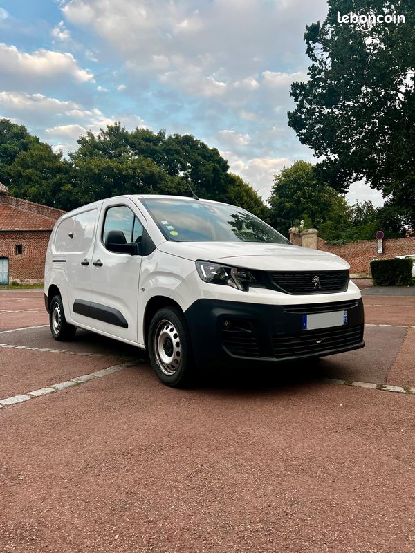 PEUGEOT PARTNER BlueHDI 100CV L2H1 - Utilitaires