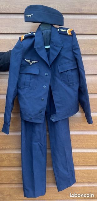 Ancien uniforme armée de l'air Française - Collection