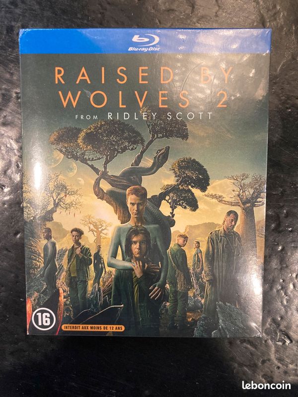 Raised by Wolves 2 / Blu Ray - DVD - Films