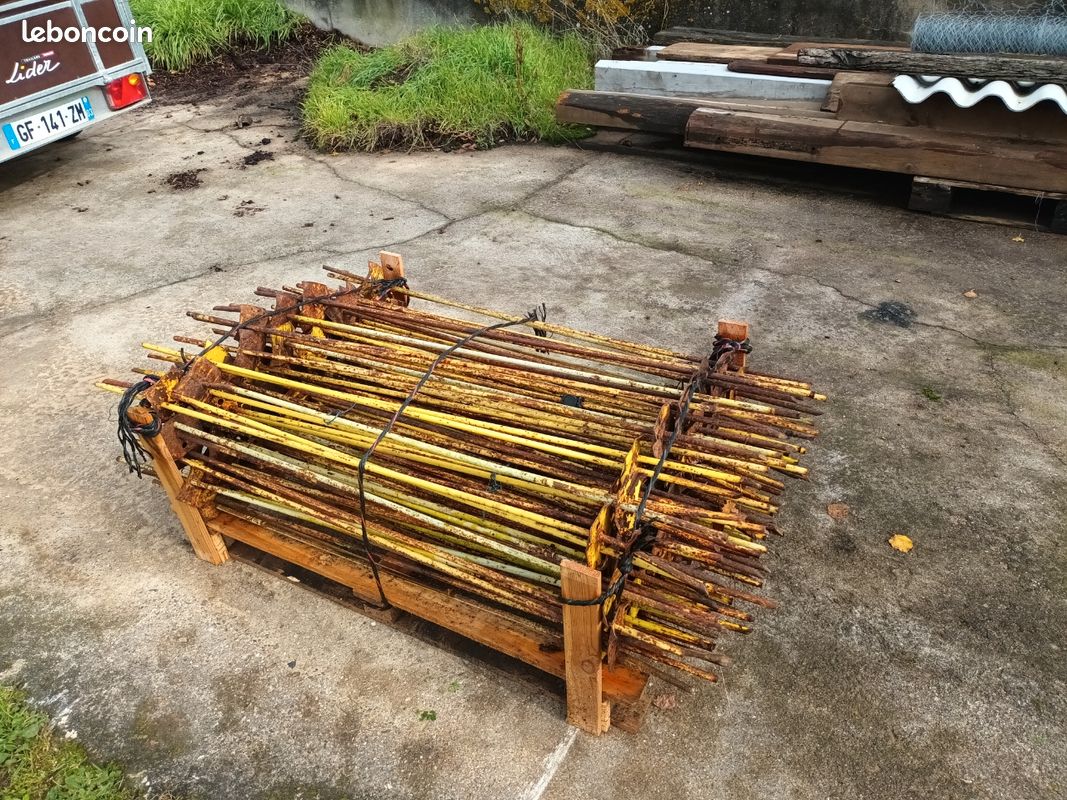 Piquet cloture en fer - Matériel agricole