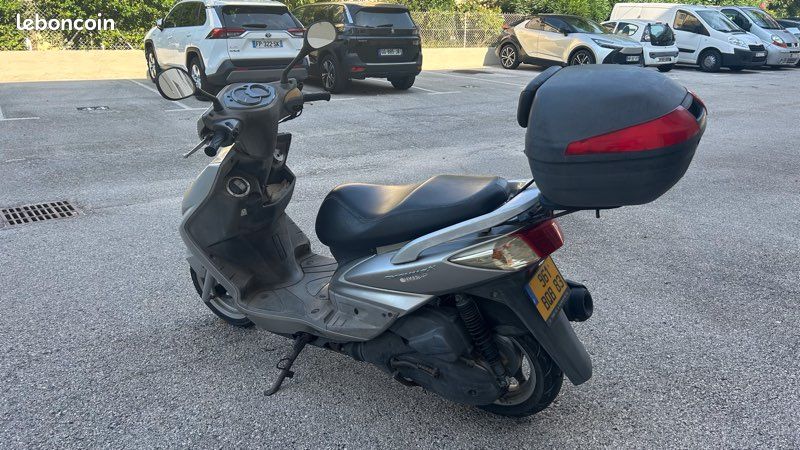 Scooter Yamaha Cygnus 125 – 2008 – 9244 km - Motos