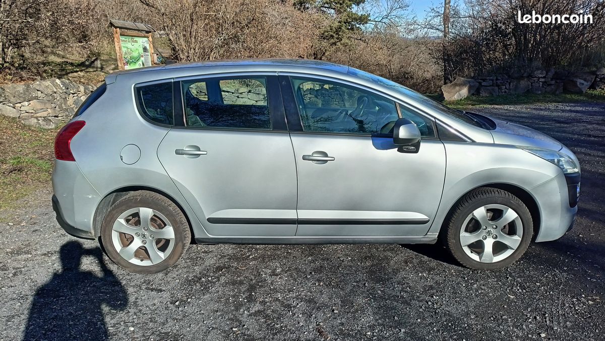 Peugeot 3008 HDI - Voitures