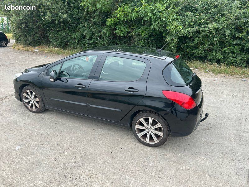 Peugeot 308 1.6 E - HDI 112 cv - Voitures