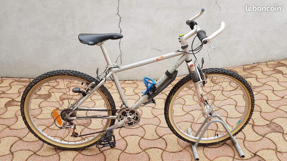 Vtt sport rockrider 500 s 87 gris mat taille 1m50 a 1m65 - Vélos