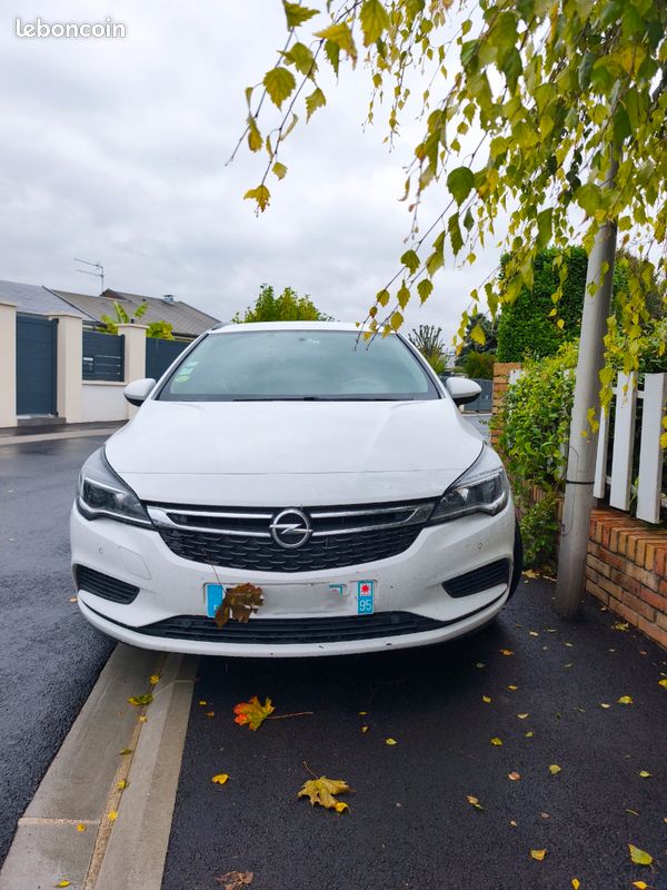 Opel - Voitures