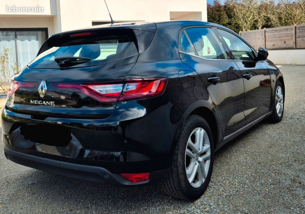 Megane 4 Blue DCI Carplay line - Voitures