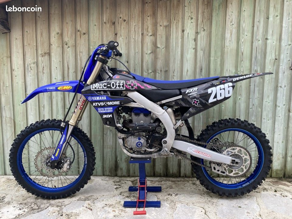 250 yzf 2021 - Motos
