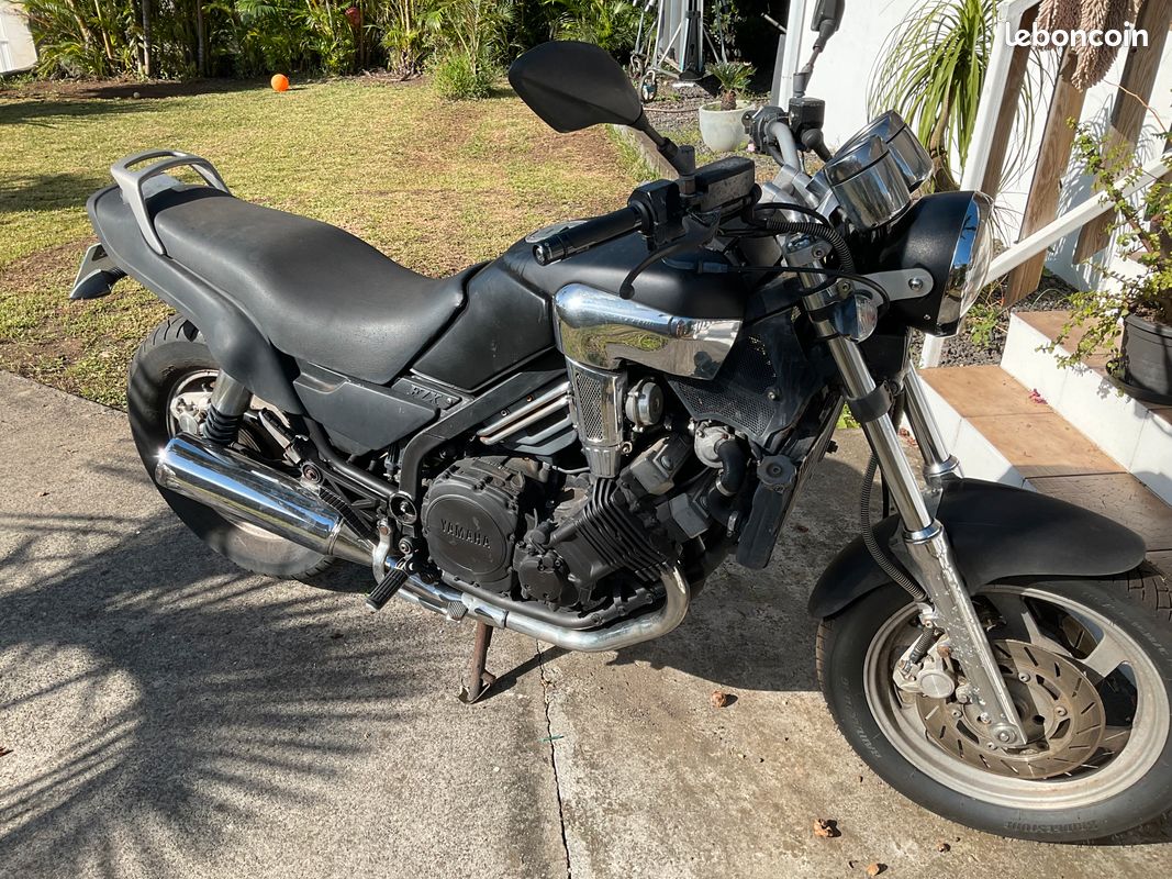 Yamaha FZX 750 - Motos