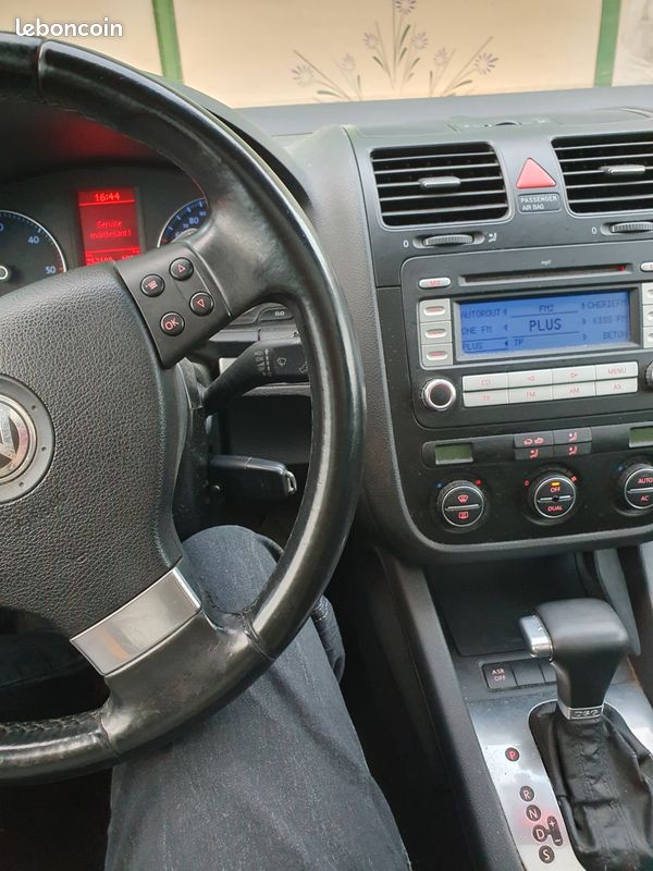 Golf V break turbo 105CV - Voitures