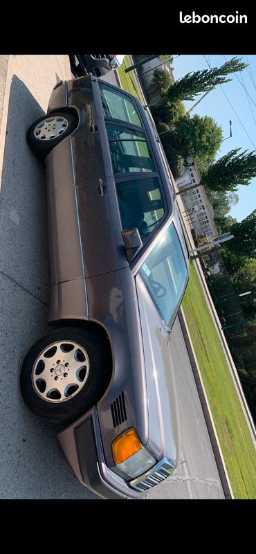 Mercedes break W124 300TD - Voitures