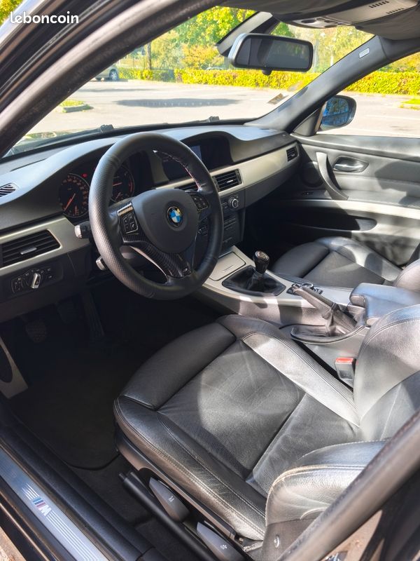 BMW E90 Pack M - Voitures