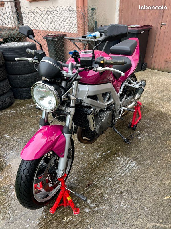 Suzuki sv 1000n - Motos