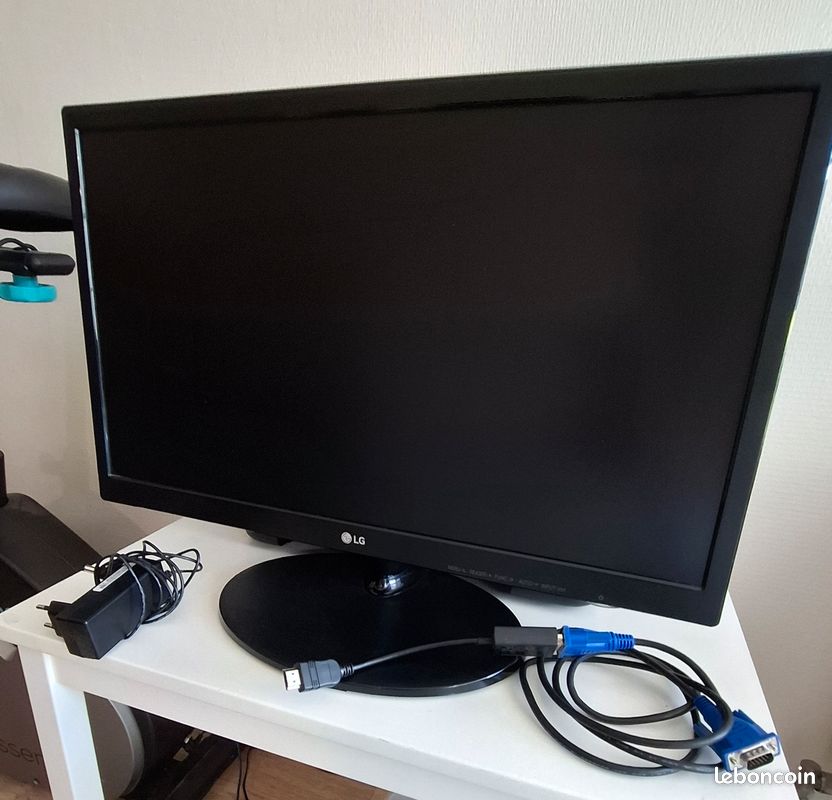 Écran 23 pouces LG - comme neuf - Accessoires informatique