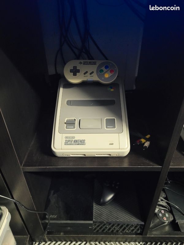 Support décoration super Nintendo snes - Consoles