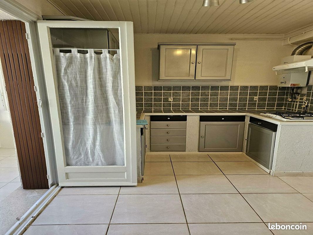 Appartement 2 pièces 53 m² - Locations