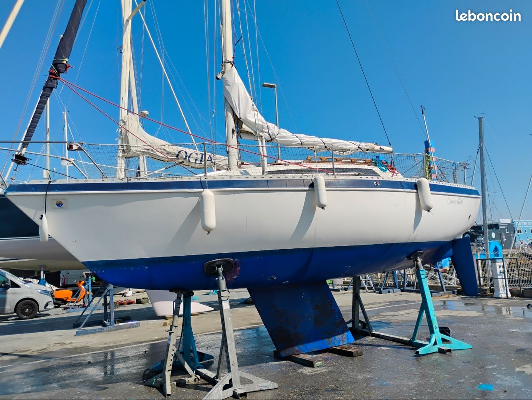 Voilier habitable 7.92m - Nautisme