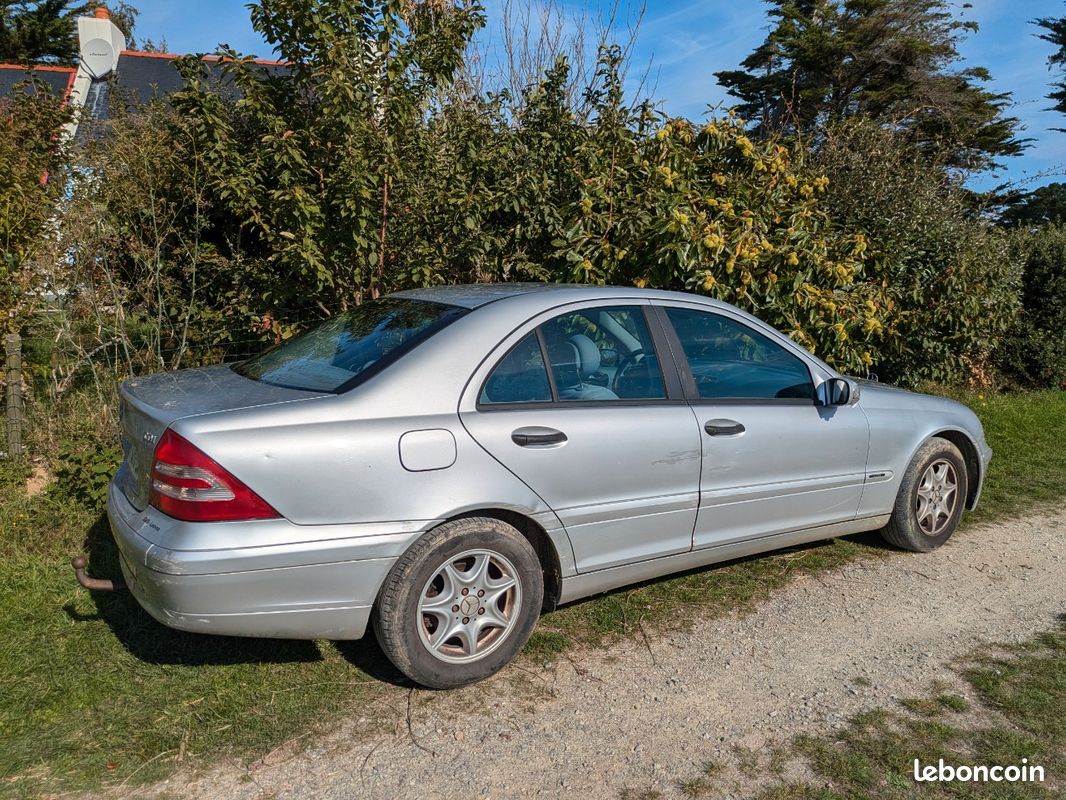 Mercedes c200 sans CT - Voitures