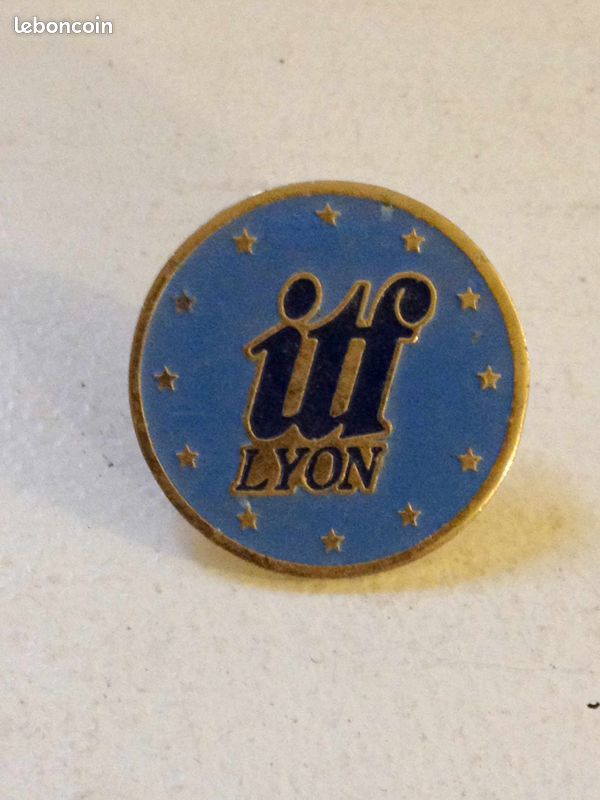 Pin's ancien itf Lyon badge vintage - Collection
