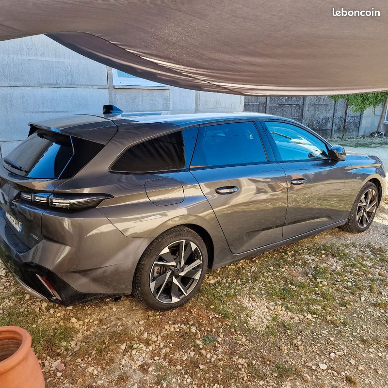 Nouvelle 308 SW hybride PHEV 180Ch pack allure E-EAT8 - Voitures