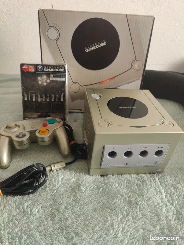 GameCube Edition Starlight Gold très rare (JAP) avec jeu BIOHASARD ...