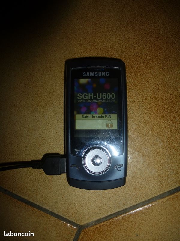 Téléphone portable Samsung SGH-U600 de 2007 - Téléphones & Objets connectés