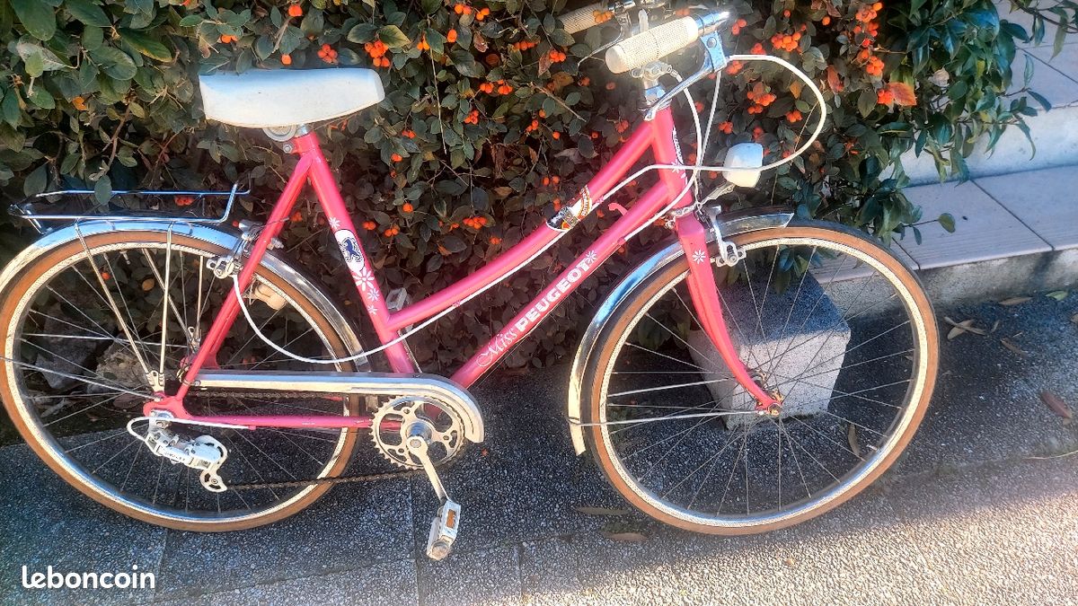 Velo fillette de marque Peugeot - Vélos