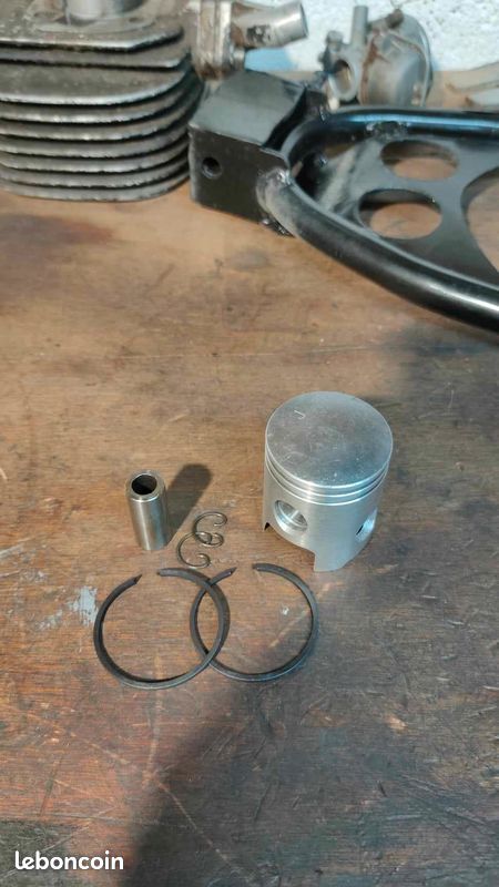 Piston motobecane EV50, Av14 neuf - Équipement moto