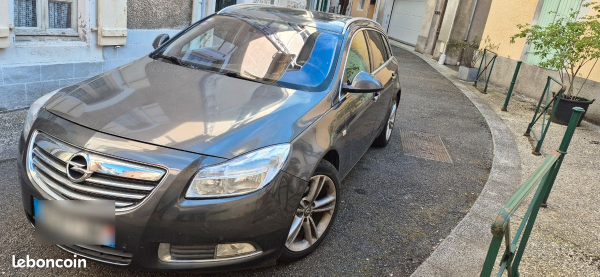 Opel insignia - Voitures