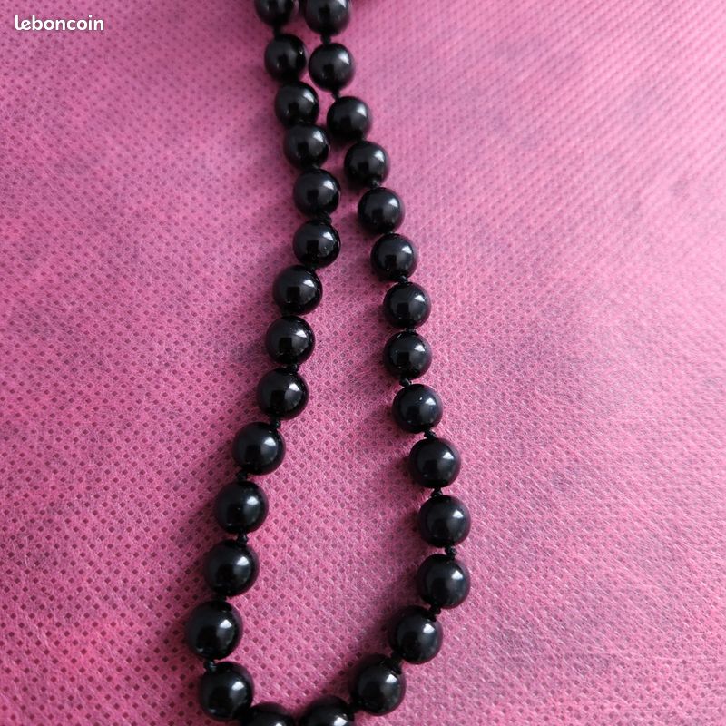 Long collier de perles noires brillantes - Montres & Bijoux