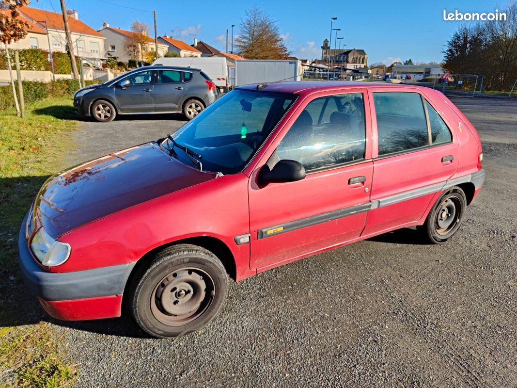 Citroën Saxo bic 1l1 - Voitures