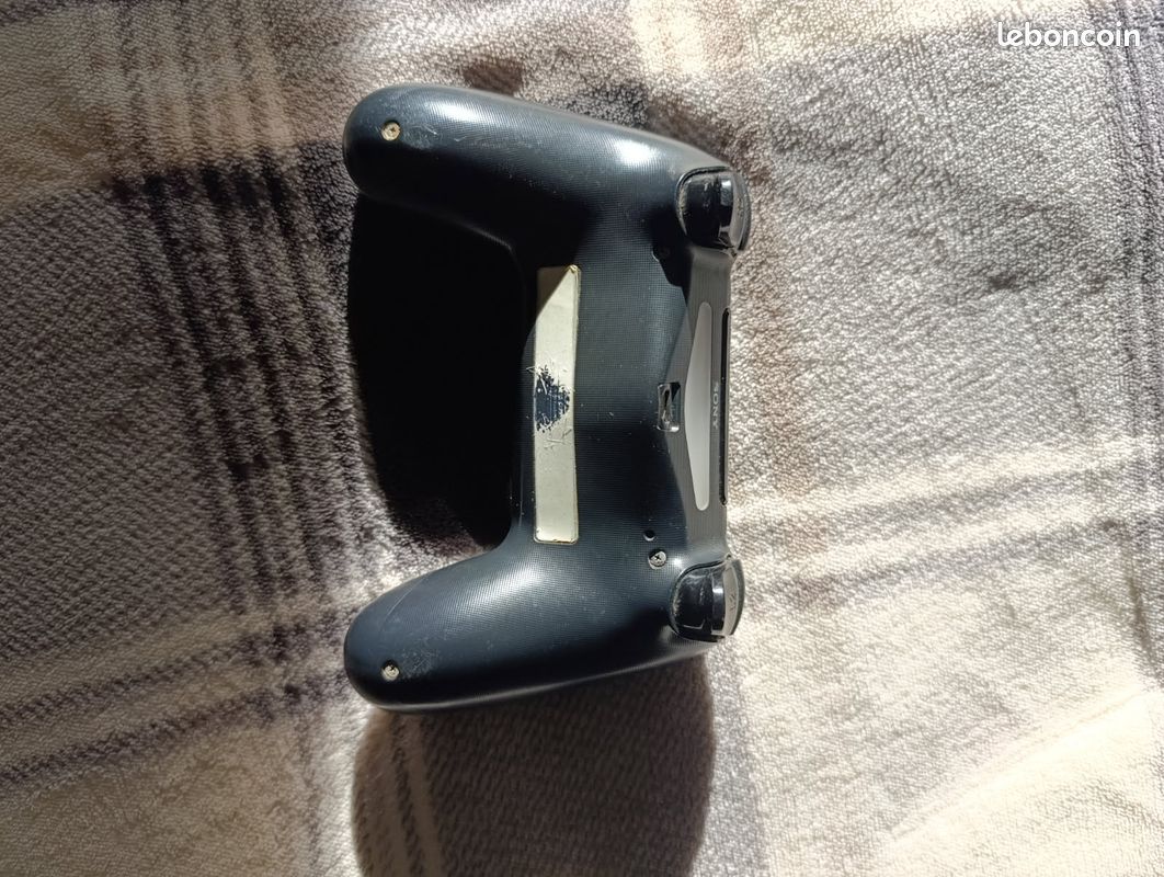 Manette PS4 pour pièces - Consoles