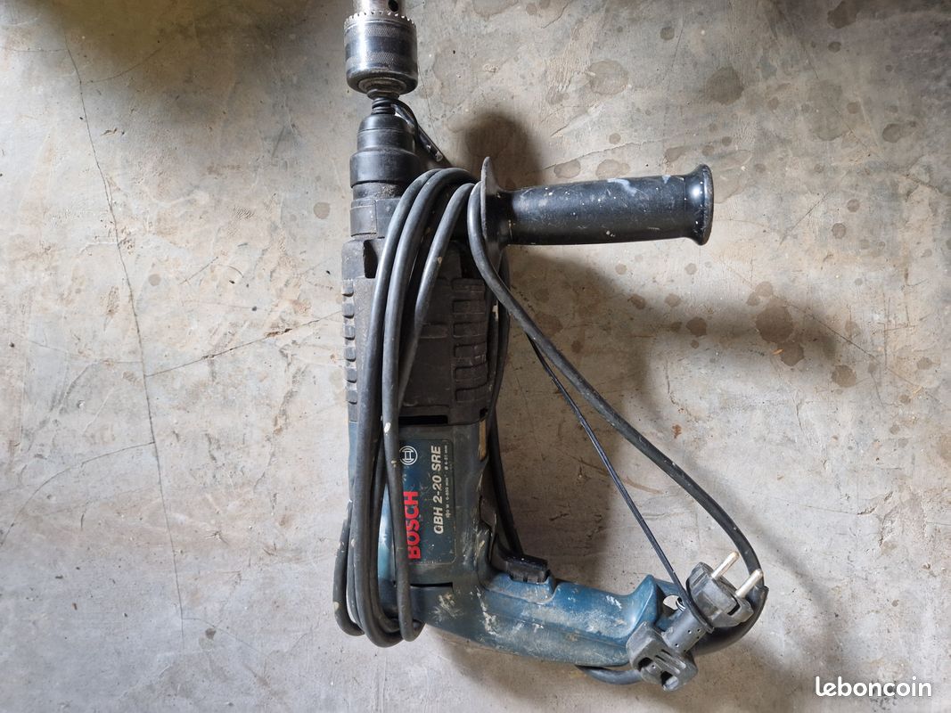 Perceuse Bosch et mèche - Bricolage