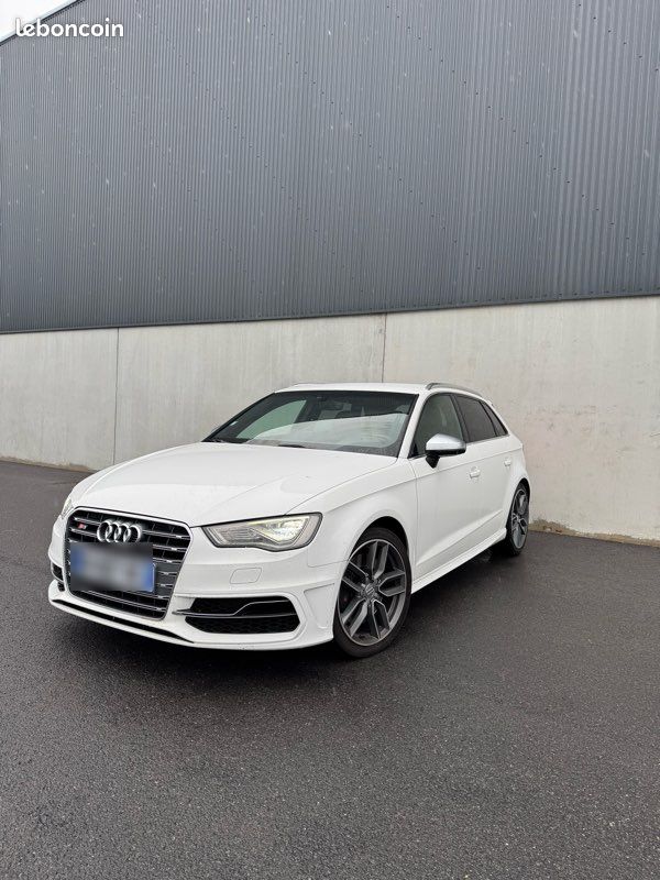 Audi s3 sportback 2.0L tfsi 300 quattro - Voitures