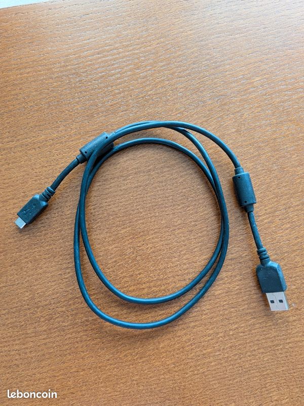 Câble USB vers Micro-USB (avec ferrites anti-parasites) - Accessoires ...