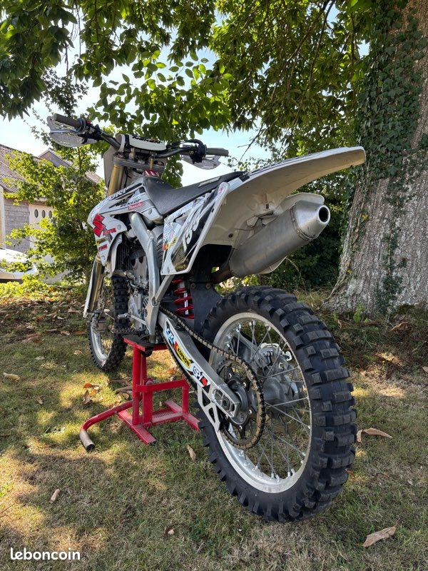 250 rmz - Motos