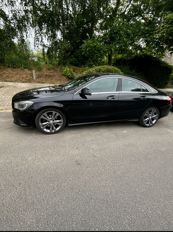 Mercedes ClA 220 automatique - Voitures