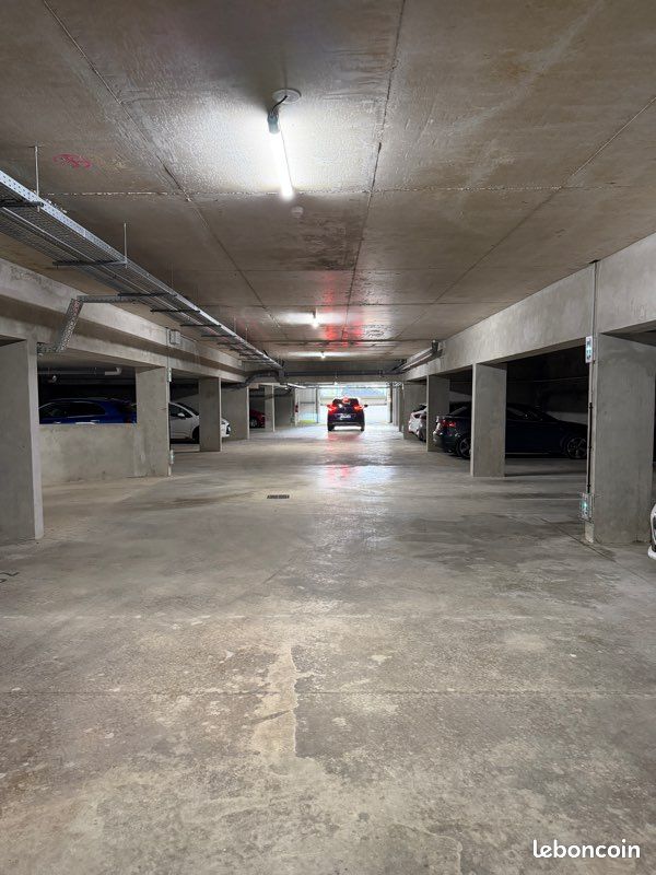 Place de parking souterrain - Locations