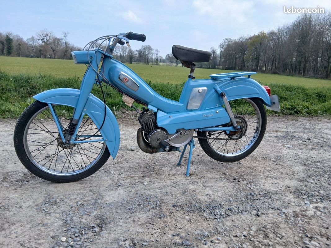Av65 motobecane - Motos