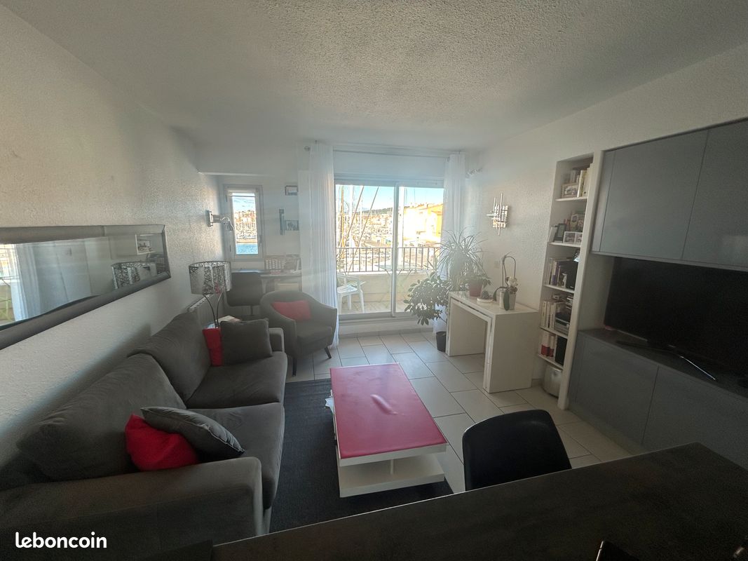 Cap d'Agde - T2 38 m² avec balcon vue port, sans vis-à-vis – Résidence ...