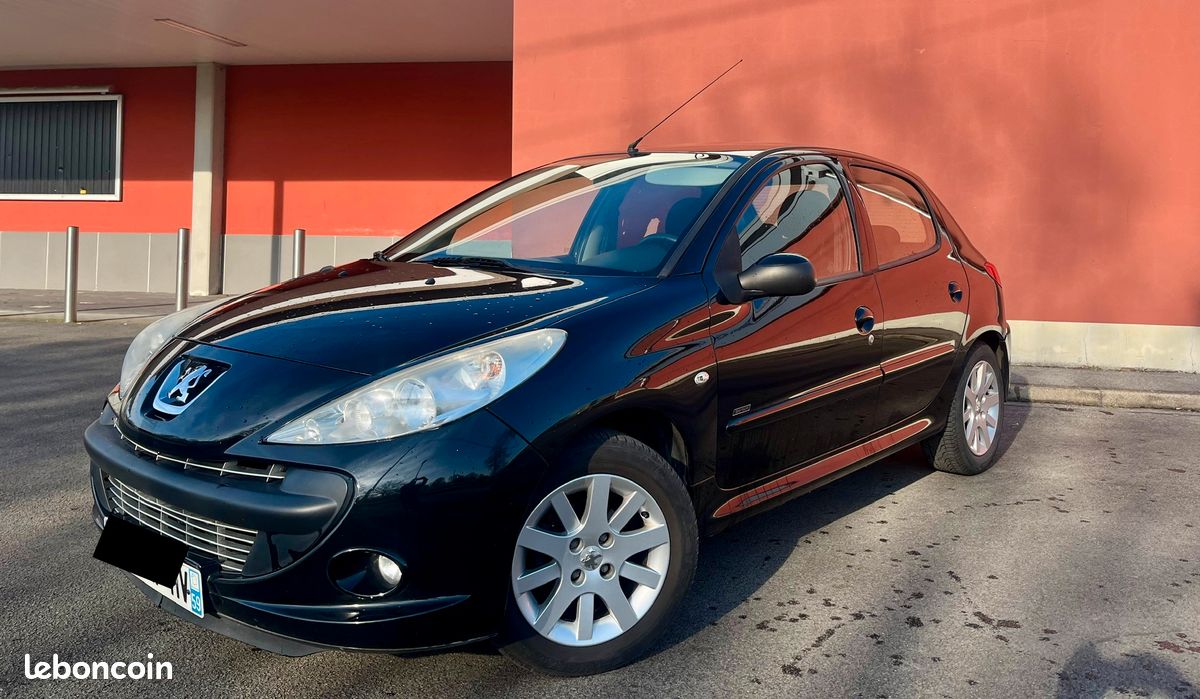 ️ Peugeot 206 1.4 75 Cv économe Clim CT OK ️ - Voitures