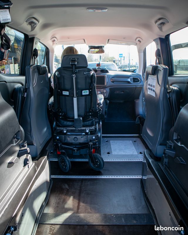 JEEP RENEGADE MOBILITY eHYBRID - HANDICAP - CONDUITE FAUTEUIL ROULANT ...
