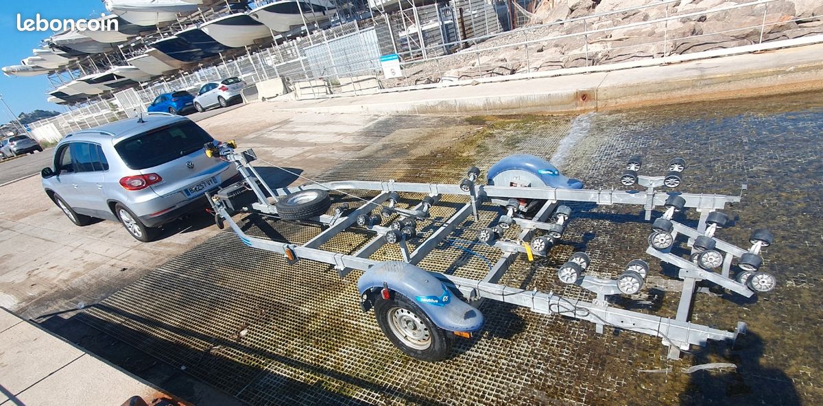 Boston whaler Outrage 19 - Nautisme