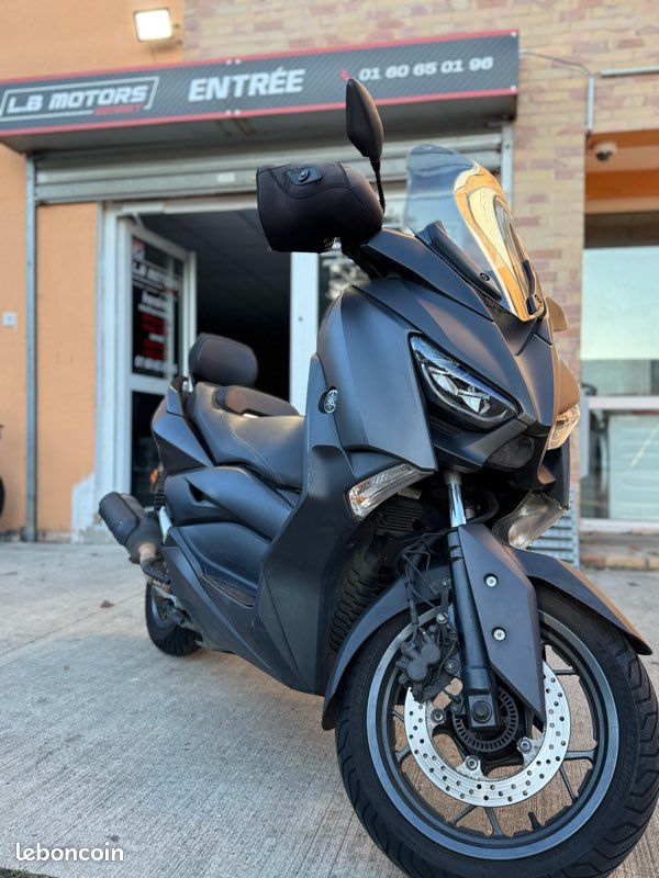 Yamaha Xmax 125 abs 2019 - Motos