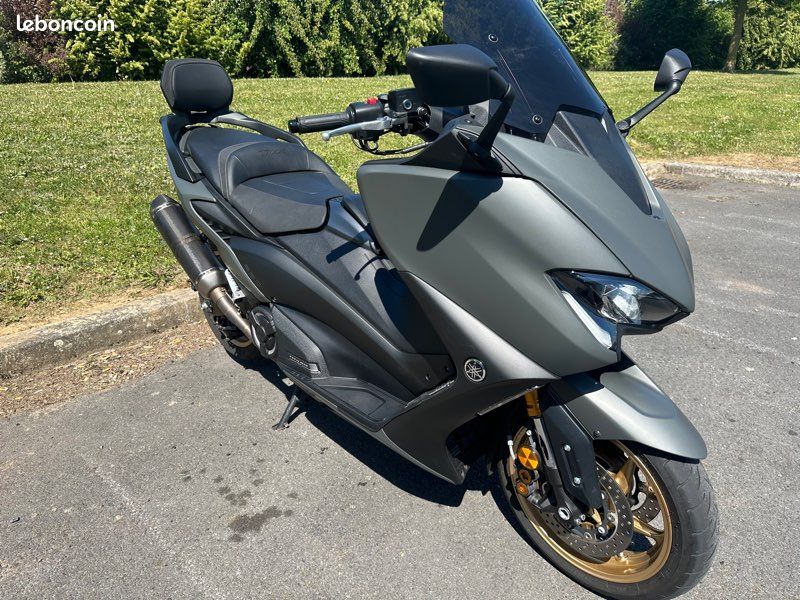 Tmax tech max Yamaha 560 2021 - Motos