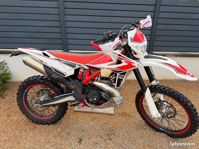 Beta 300 RR enduro - Motos