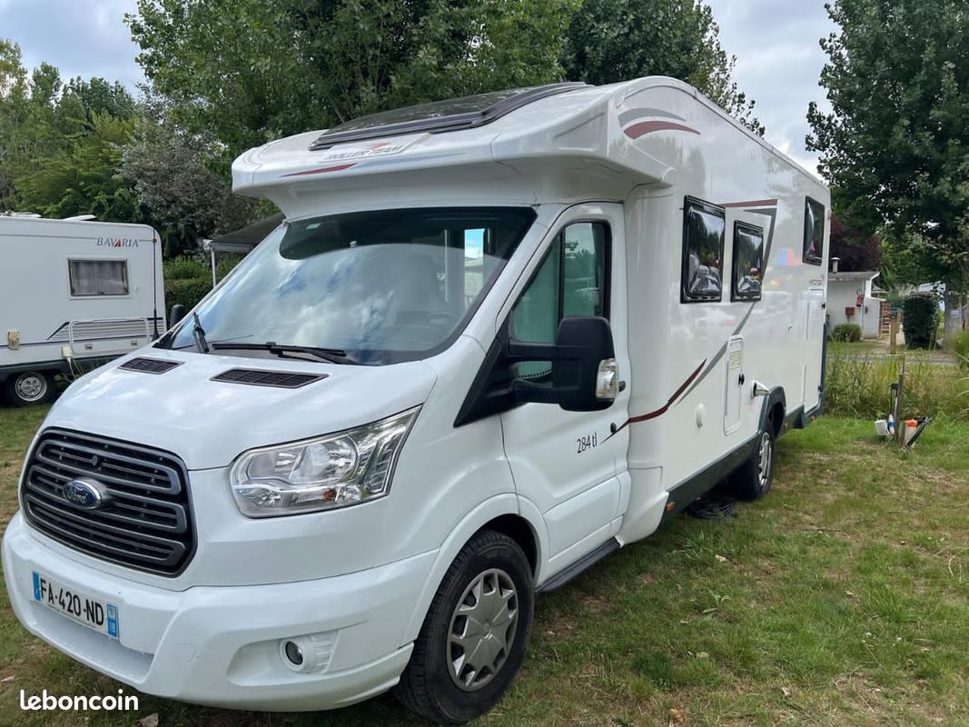 Roller team / Ford 2.0l 125 cv / 5 places cg 5 place - Caravaning