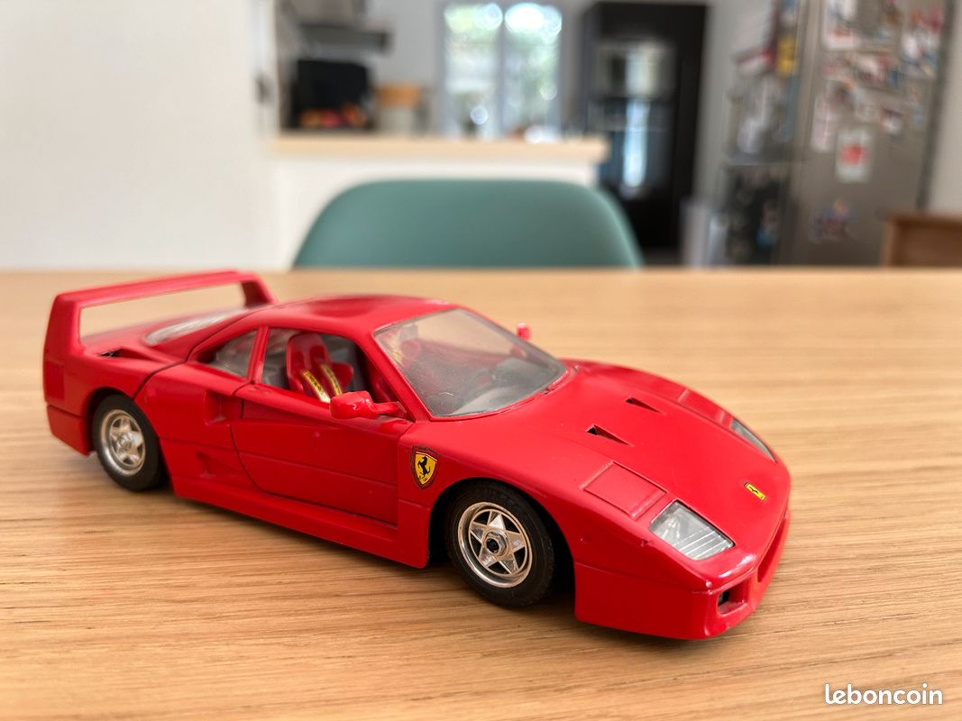 Voiture miniature de collection Ferrari F40 - Collection
