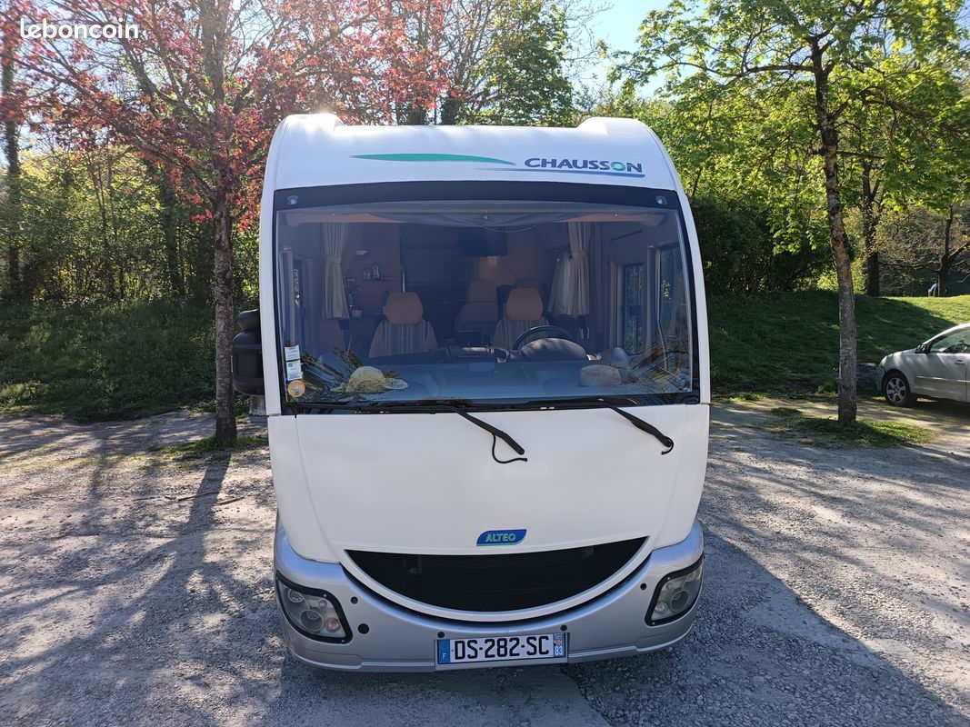 Camping car Integral Chausson Alteo 259 - Caravaning